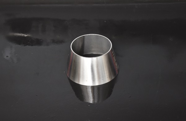 4" > 3" Stainless steel cone / reducer - Alpha Performance Fabrication
